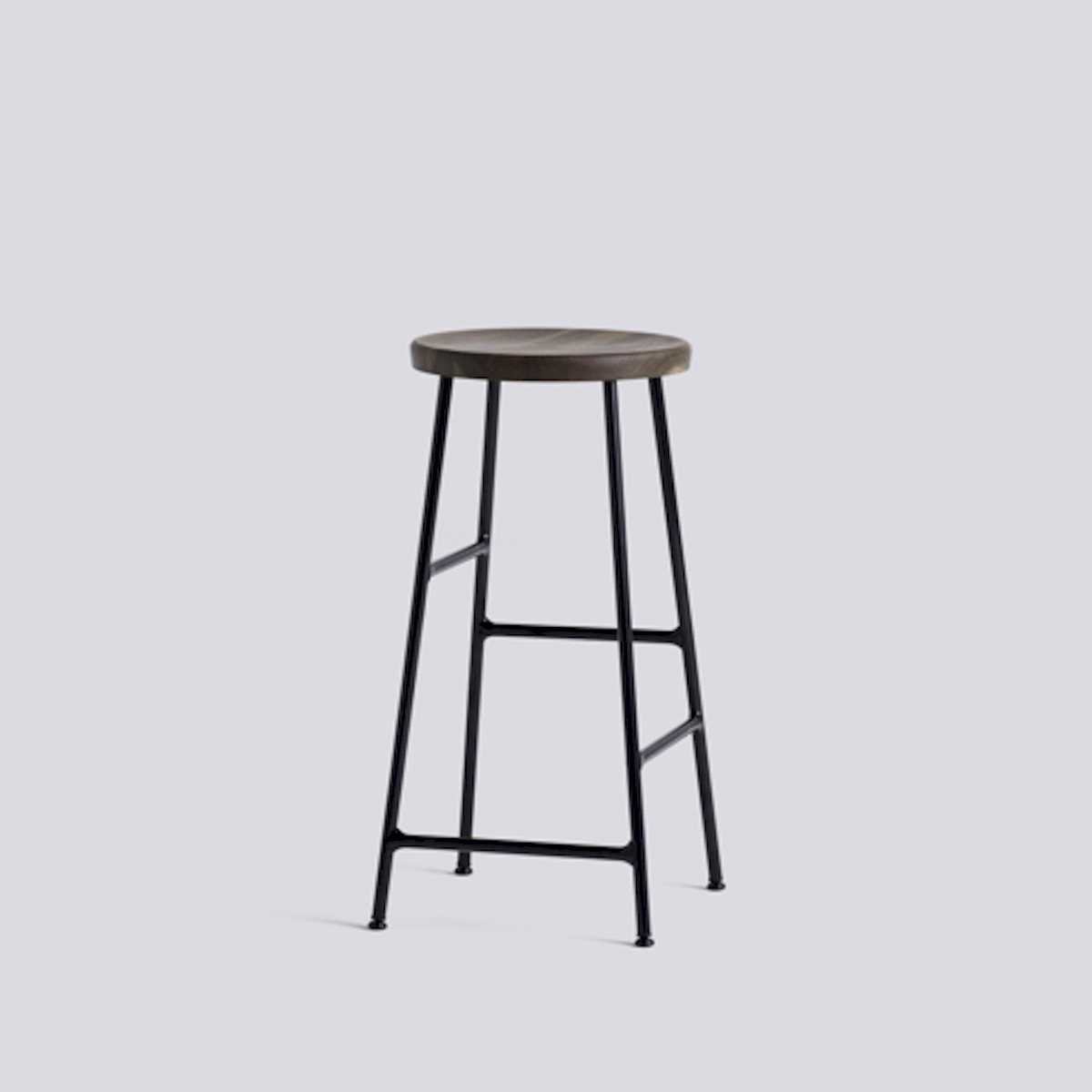 CORNET BAR STOOL, LAV | sort/røget eg - Barstole - Møbelhuset 2